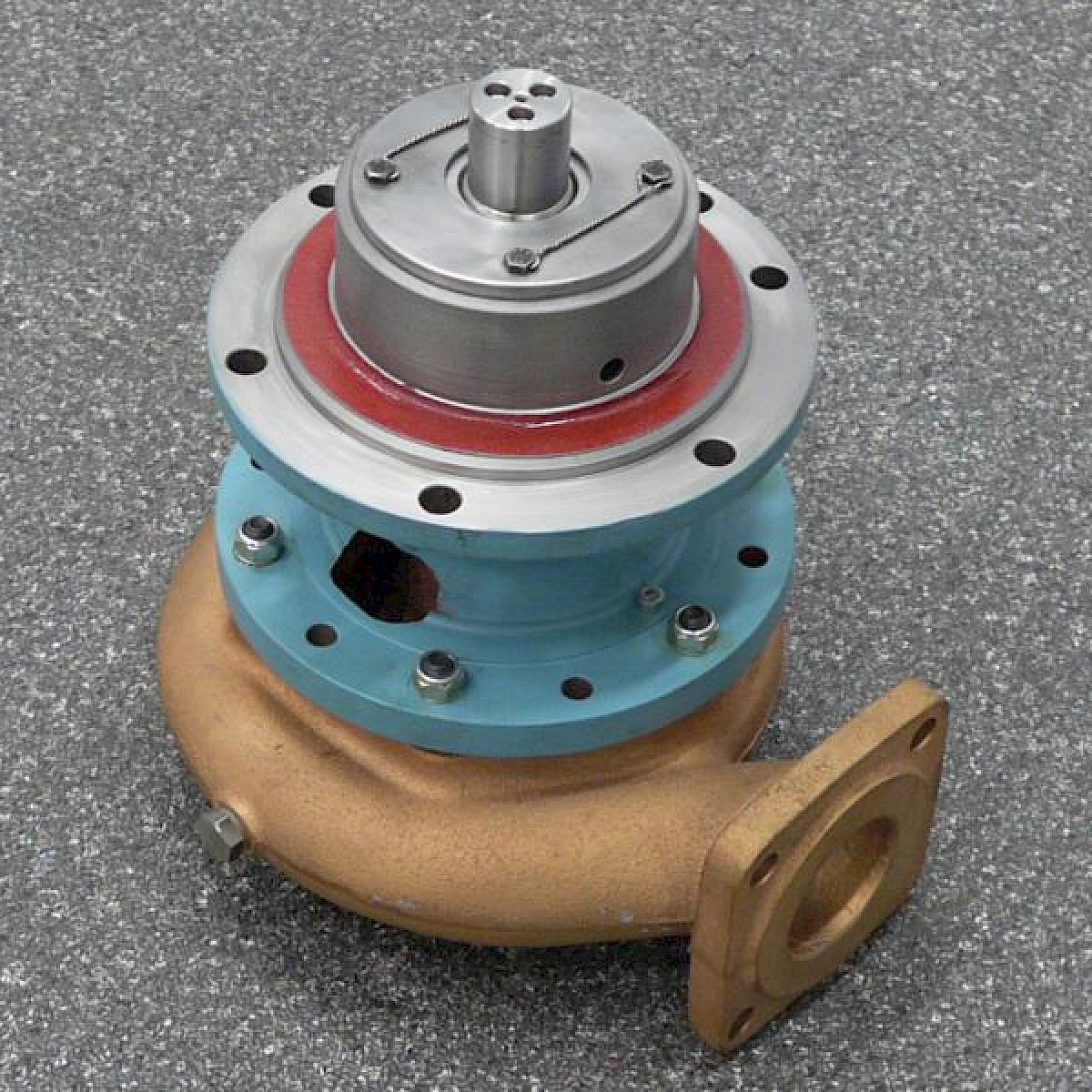 Cooling water pump | VASA 22 | Wärtsilä | Brands overview | Toes & Zn