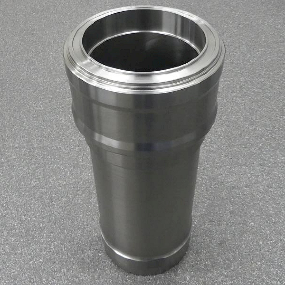 Cylinder liner | MaK M25 | MaK | Brands overview | Toes & Zn